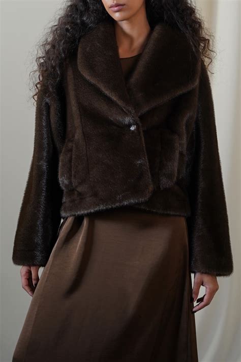 Short Wrap Fur Jacket Lama Retail