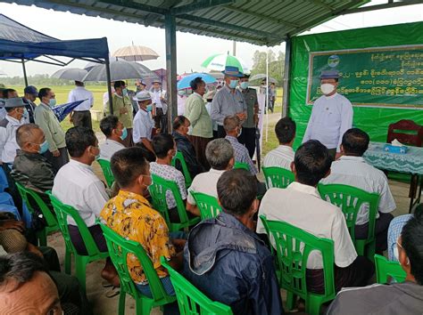 တိုင်းဒေသကြီးဝန်ကြီးချုပ်က ဧက ၁၀၀ စံပြကွက်ရှိ တောင်သူများအား ကွန်ပေါင်းမြေဩဇာ ထောက်ပံ့ပေး