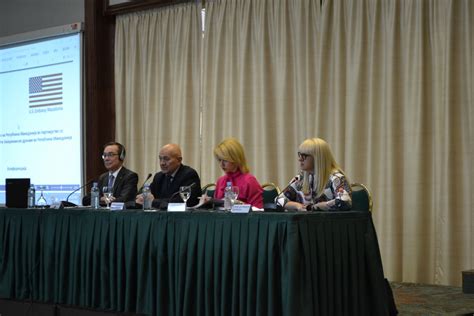 Министерство за правда Примарна цел на секој од нас е зашита на човековите права Влада на