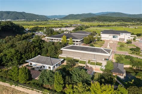 국립경주박물관 신라천년서고 문화 정보와 주변 관광 명소 및 근처 맛집 여행 정보