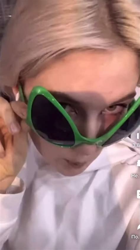 Как рисовать типо анимэ девушек🌿 в 2025 г Рисовать Как рисовать Изображение пионов