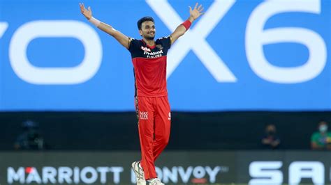 Mi Vs Rcb Ipl 2021 Harshal Patel Rises From Doing Bit Part Roles To Being Main Man Espncricinfo