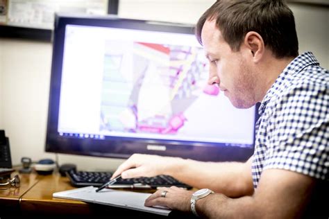 Discrete Element Modelling Weba Chutes