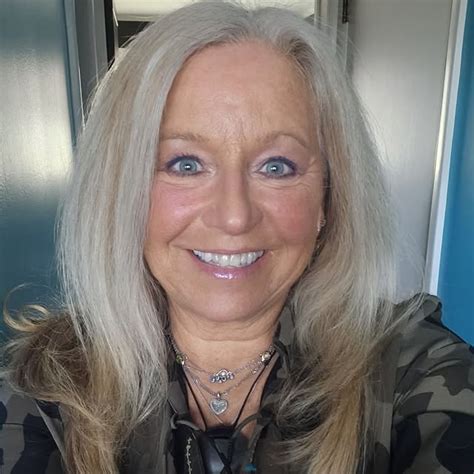 Ilene Mitz Mitzireo • Threads Say More