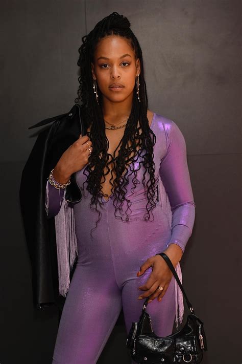 Ravenrocker Paula Essam