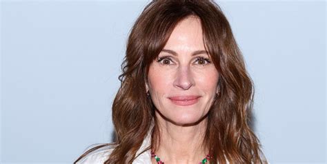 Julia Roberts Looks Stunning With Blonde Shaggy Bob Haircut