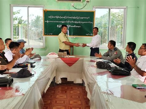 ချောင်းသာမြို့၌ ယာယီနေရပ်စွန့်ခွာ ပြည်သူများအား ထောက်ပံ့ငွေပေးအပ် Information And Public