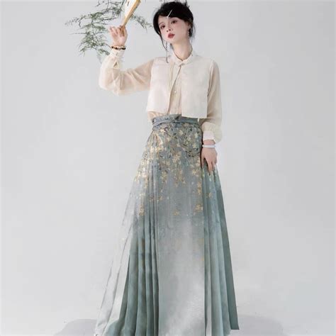 New Chinese Style Ming Dynasty Womens Clothing Mamianqun