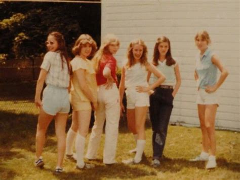 Pin On I Remember 70s Photos 1970s Aesthetic Poses