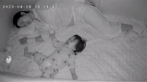 아기 잠드는 과정 수면교육 못한 아기 재우기 생후11개월 홈캠 2배속 Youtube