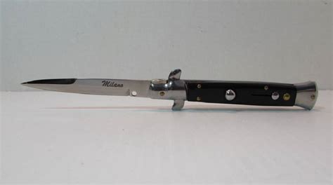 Switchblade Automatic Pocket Knife