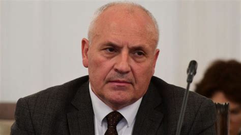 Освободиха шефа на БАБХ Днес