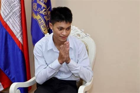 សម្តេចកិត្តិព្រឹទ្ធបណ្ឌិត ប៊ុន រ៉ានី ហ៊ុនសែន ឧបត្ថម្ភថវិកាមួយចំនួនដើម្បីបានសិក្សាបន្តដល់យុវសិស្ស