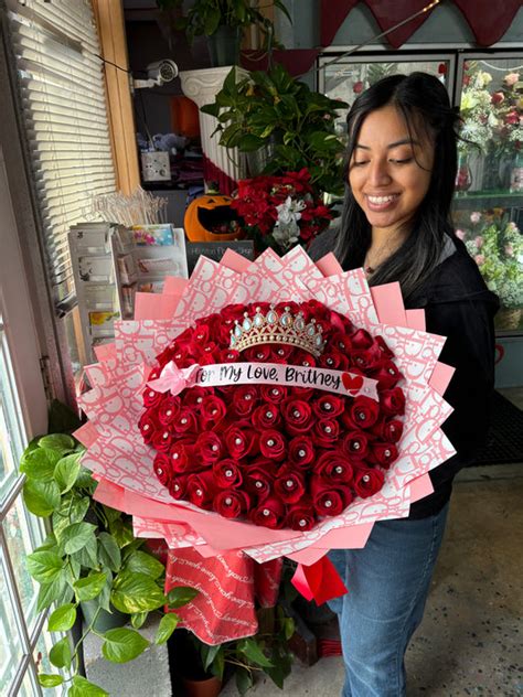The Best Ramo Buchones 100 Roses Bouquetsbyrubyhtx