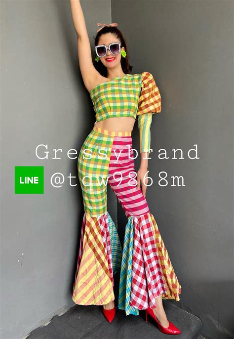 🥰🥰ไม่ซ้ำใคร ด่วนเลยยยยสาวๆๆ💋💋 ชุดย้อนยุคหญิง ชุดย้อนยุคหญิง ชุดทองกวาว ตีมย้อนยุค ชุดย้อนยุค