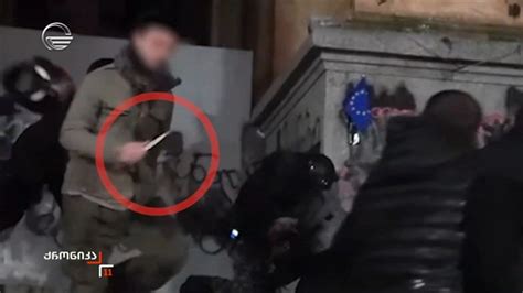 პოლიციაზე თავდასხმის ბრალდებით გუშინ 18 წლის მამაკაცი დააკავეს Youtube