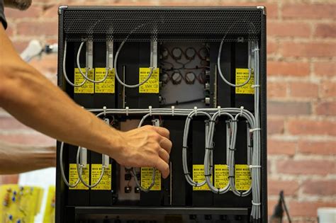 The Moog Model 10 Synthesizer Returns A Look Inside The Moog Factory [video] Rave Jungle