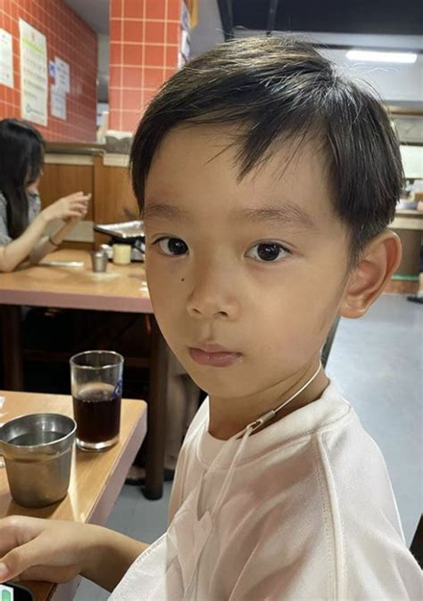 정경미♥윤형빈 아들 갈수록 잘생겨지네…아역배우 데뷔 시급