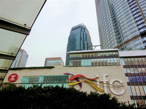 2024香港国际金融中心商场购物去买著名的珍妮曲奇小熊饼干【去哪儿攻略】