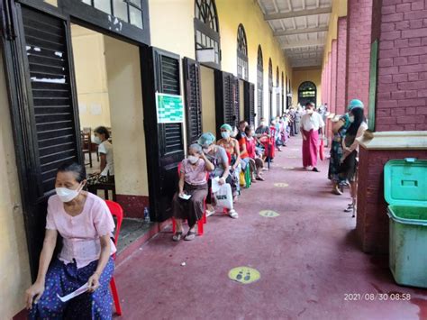 လသာမြို့နယ်တွင် အသက် ၆၅ နှစ်နှင့်အထက် သက်ကြီးဘိုးဘွားများအားကိုဗစ် ၁၉