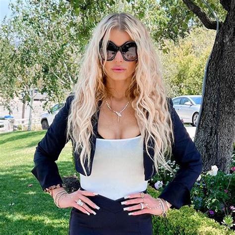 See Jessica Simpson Wear Her 8th Grade Cheerleader Jacket