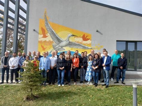 Еко стенопис на Ченгене скеле подарък от проф Севдалина Турманова ще посреща вече гостите на