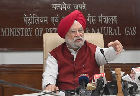 वैश्विक तनावों के बीच कच्चे तेल की कीमतें रहेंगी स्थिर भारत के पास कई विकल्प मौजूद हरदीप सिंह