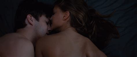 Naked Natalie Portman In No Strings Attached