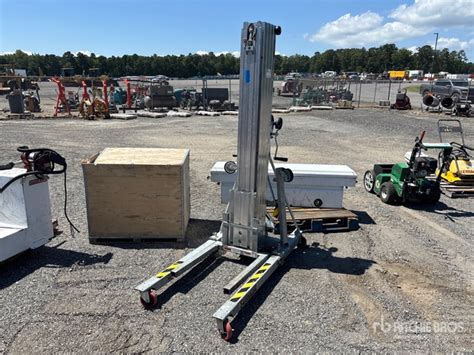 2024 Sumner 2124 Material Hoist Ritchie Bros Auctioneers