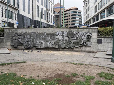 The History Of Old Square Art Uk