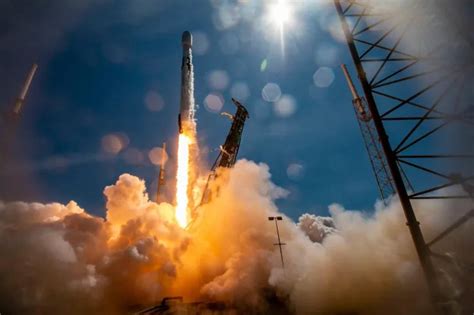 La Fusée Réutilisable Falcon 9 De Spacex Atteint Un Nouveau Record R