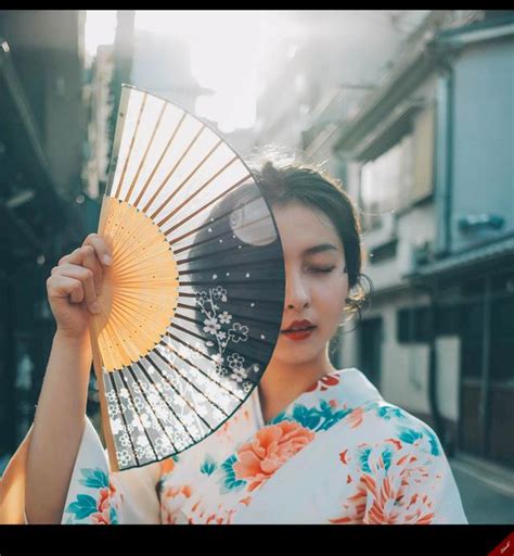 日本街头的和服美女 每日头条