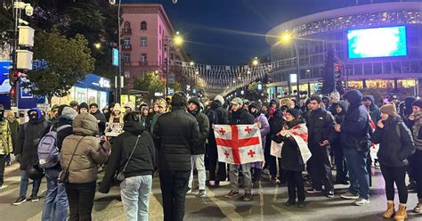 გაიღვიძე საქართველო ფილარმონიიდან პარლამენტისკენ აქცია მსვლელობა დაიწყო