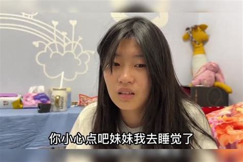 妹妹半夜看恐怖片，结果女主上门来找她了，这该怎么办？