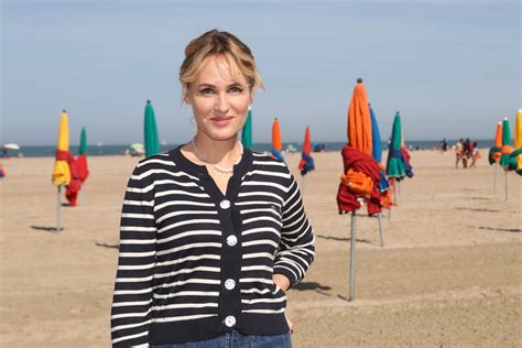 Judith Godrèche Traumatisée Par Les Abus Sexuels A 15 Ans Jai Dû