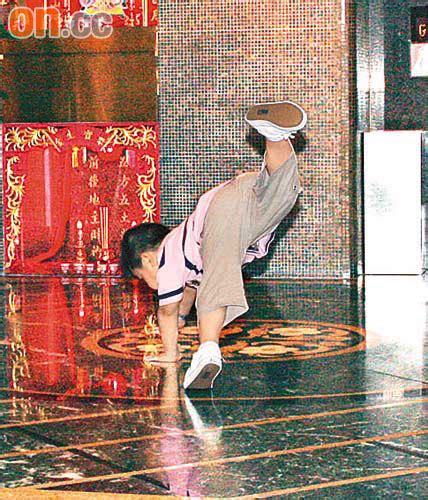 呂良偉囝囝爛玩耍功夫 東方日報