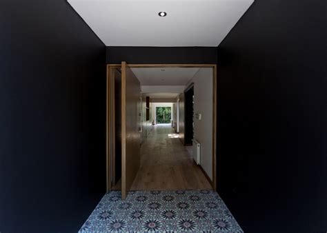 Gregorio Brugnoli Errázuriz Raises House Above Patio And Tree