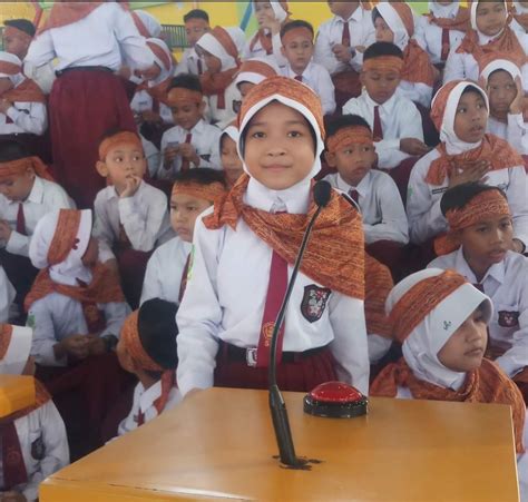 Aturan Seragam Sekolah Tidak Mewajibkan Atau Melarang Atribut Keagamaan