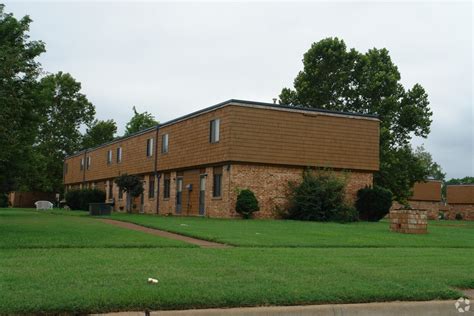 Seneca Village Townhomes 1333 W May St Wichita Ks 67213