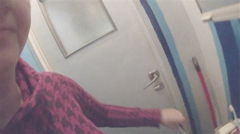 Teeth Brushing And Presenting Crazy Fetish Diva Clips4sale