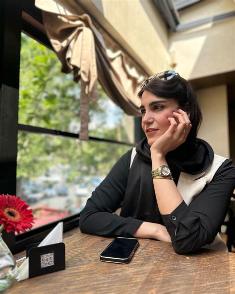 ‎sara Salimi سارا سلیمی‎ ‎هیچ حالی را بقایی نیست، بی‌صبری مکن♥️🌱🕊️ خدایاشکرت‎ Instagram