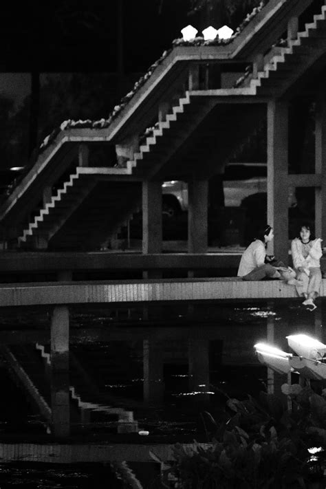 무료 이미지 검정색과 흰색 플래시 사진 스타일 건물 시티 Tints And Shades 대도시 지역 한밤중