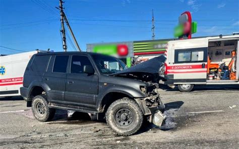 На Київщині у ДТП постраждали водії двох автівок разом з пасажирами Вечірній Київ