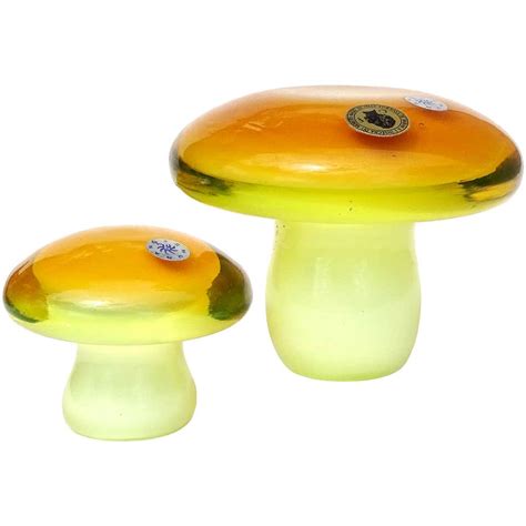 Uranium Glass Decorative Objects 36 For Sale At 1stdibs Uranium