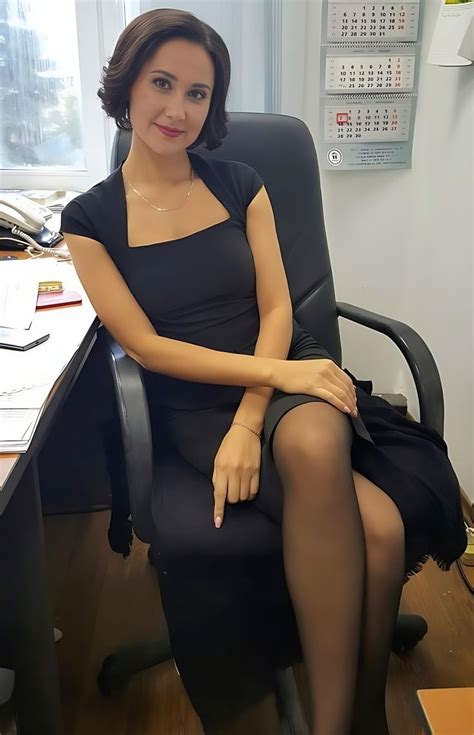 My Short Skirt And Nylons In 2024 Secretary Outfits Stockings Outfit