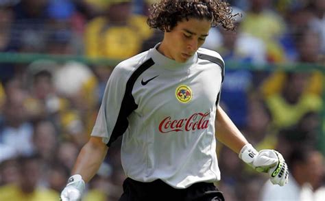 Guillermo Ochoa Celebra 18 Años De Su Debut Como Profesional Imperio