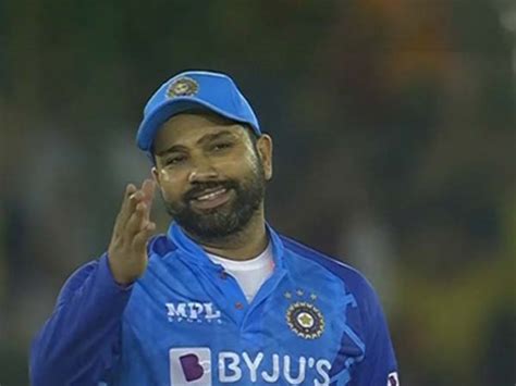 Anything Funny About Losing Journalist Questions Rohit Sharmas Body