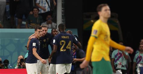 동점골 넣은 라비오