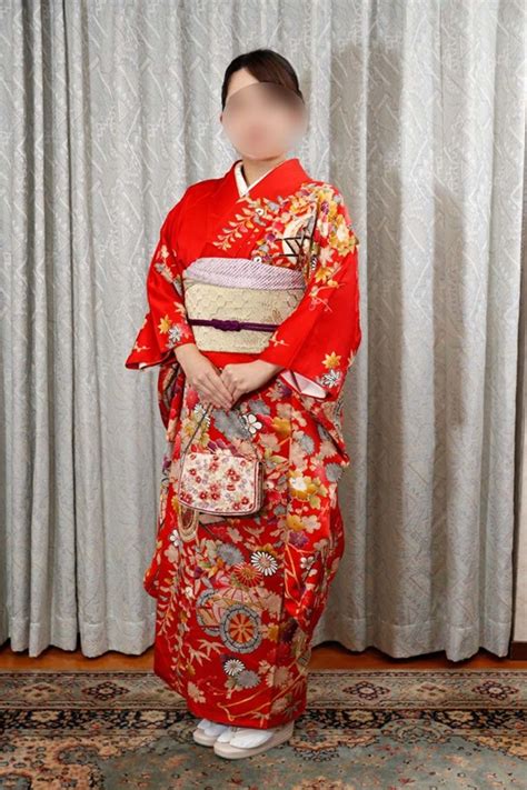 結婚式に、赤い振袖で出席するのはあり？ きものを着たい！