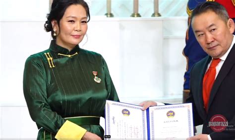 Манлай уяач Т Энхбатын гэргий Э Цолмон улсын Алдарт уяач боллоо